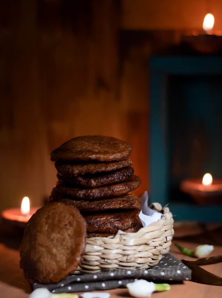 Karnataka style Athirasa recipe -How to prepare Kajjaya - Pavithra from ...